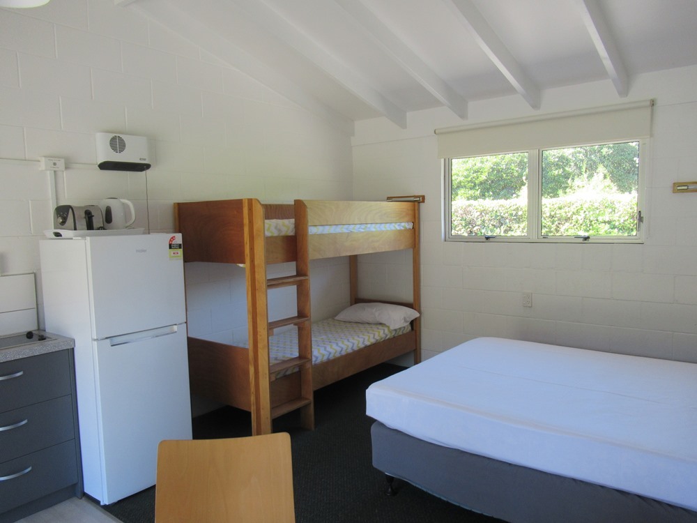 Holiday accommodation Kapiti, Cabins Paekakariki Wellington
